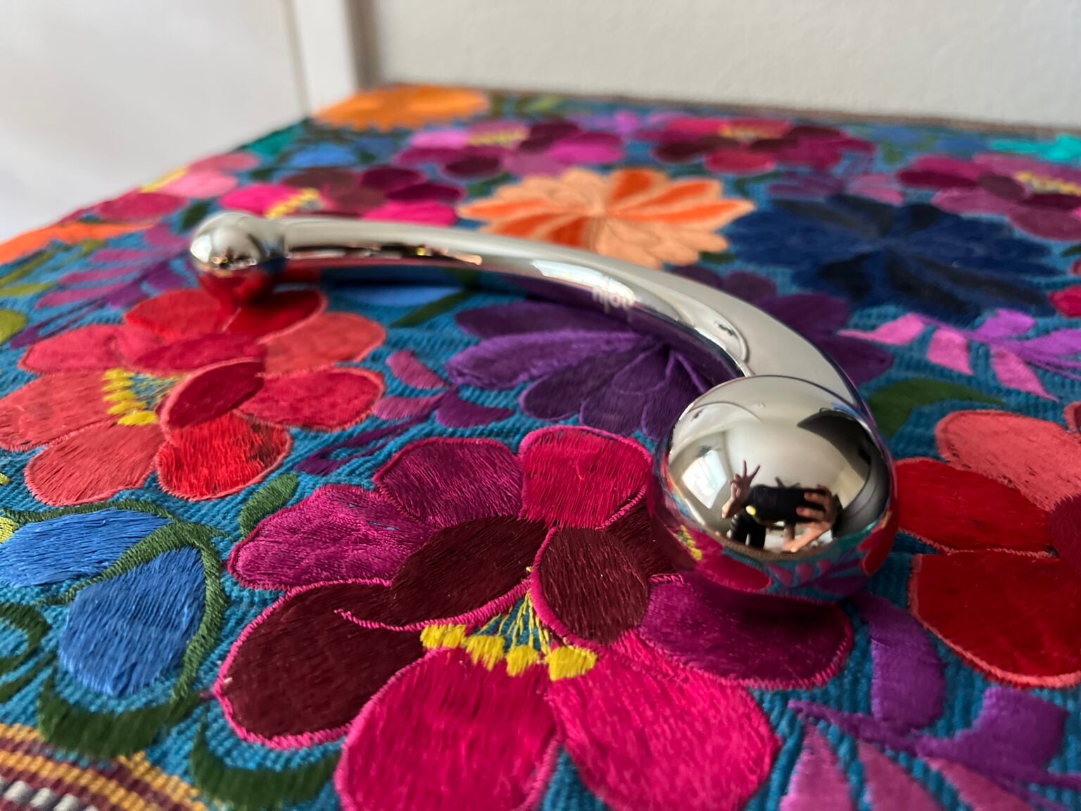 nJoy Pure Wand Product Review (2024) - HappyBed