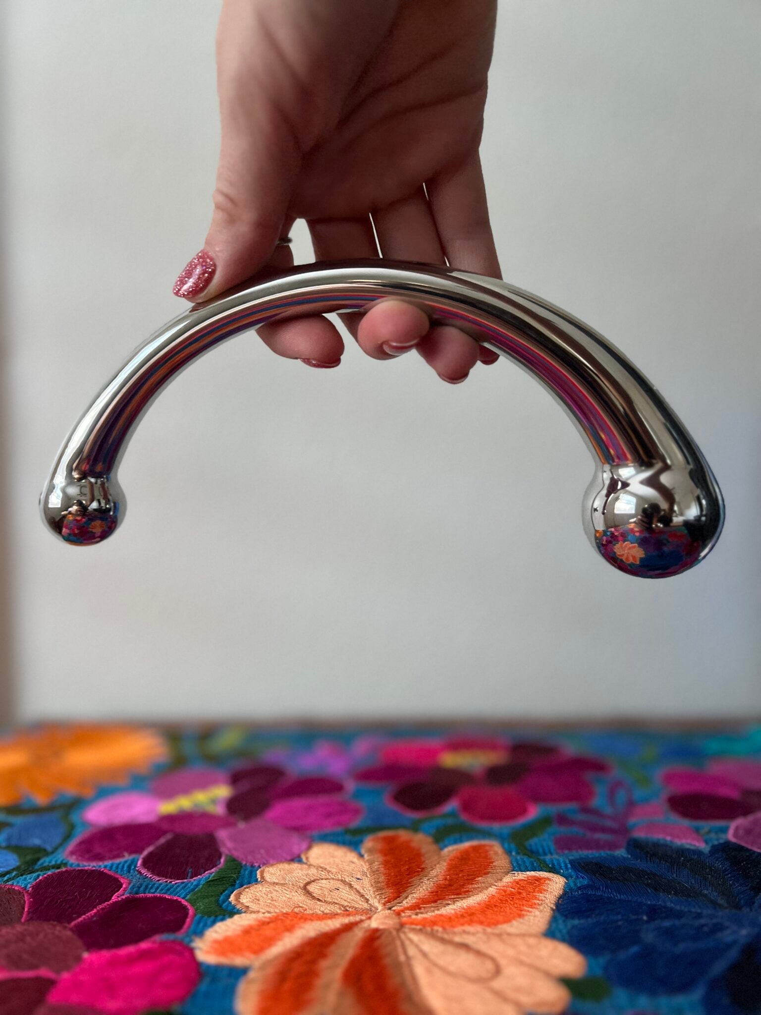 nJoy Pure Wand Product Review (2024) - HappyBed