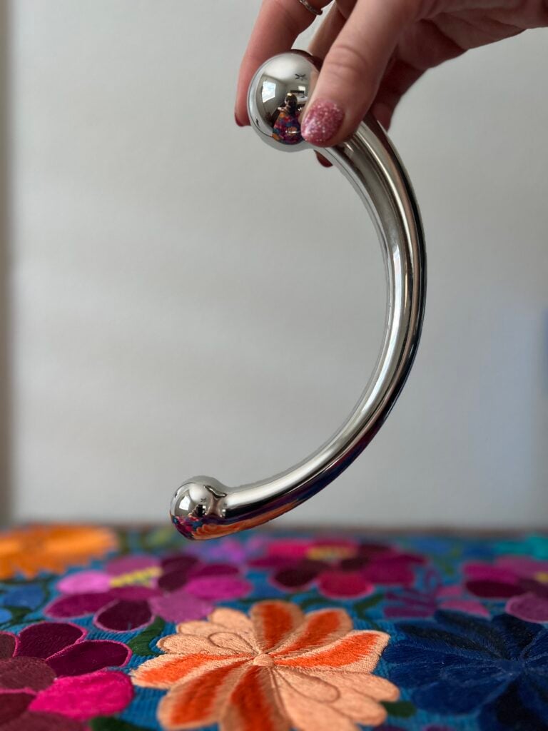 nJoy Pure Wand Product Review (2024) - HappyBed
