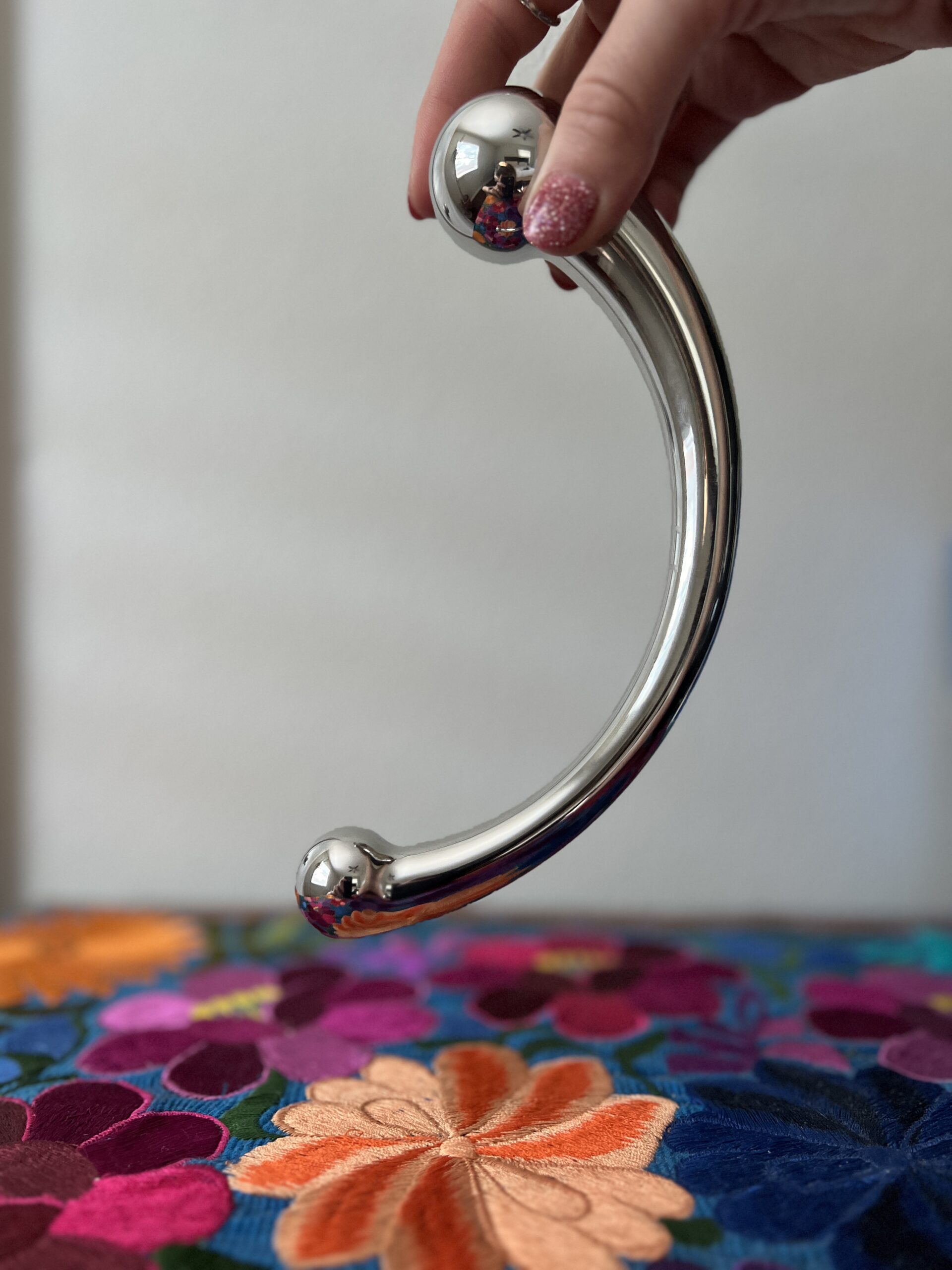 nJoy Pure Wand Product Review (2024) - HappyBed